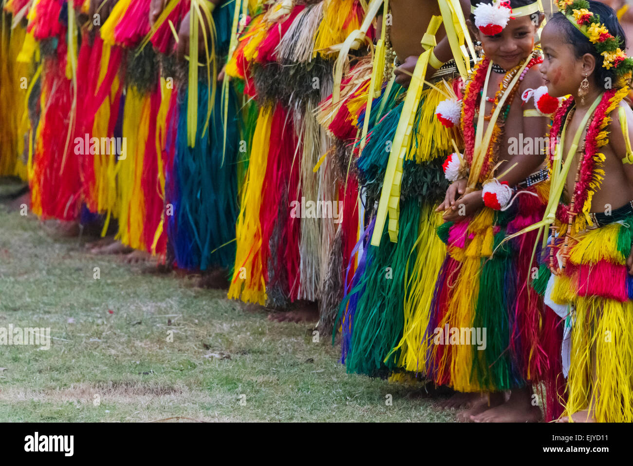 Yapese girls hi-res stock photography and images - Alamy