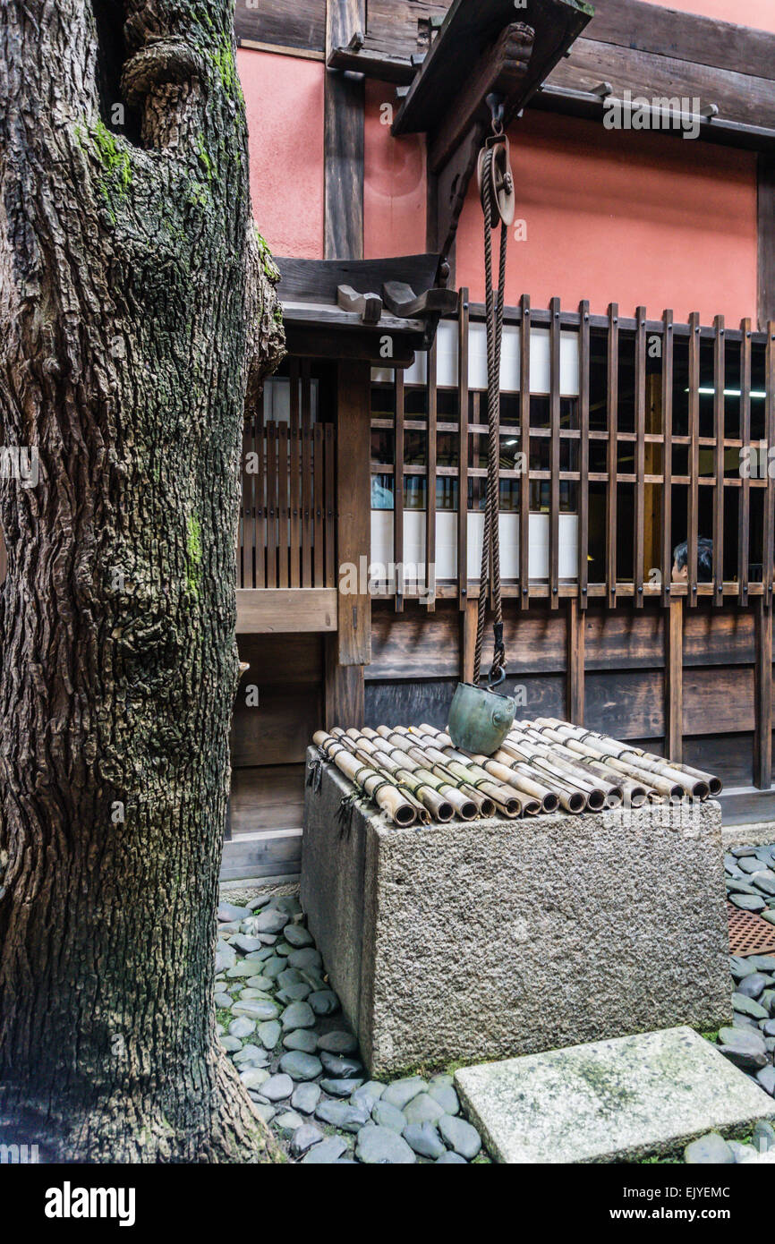 Outside window traditional japanese house hi-res stock photography and ...