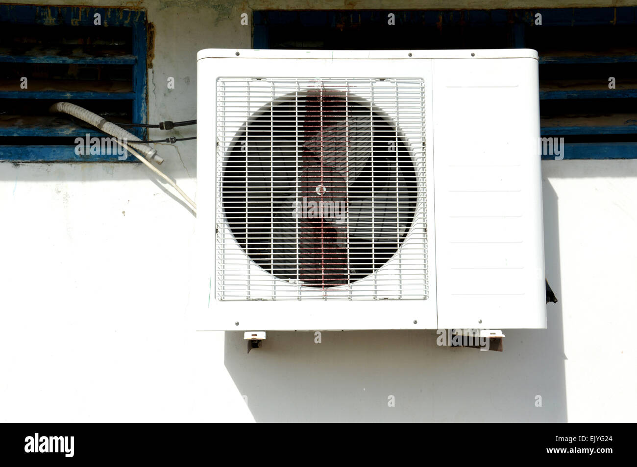 Air conditioned office building hi-res stock photography and images - Alamy