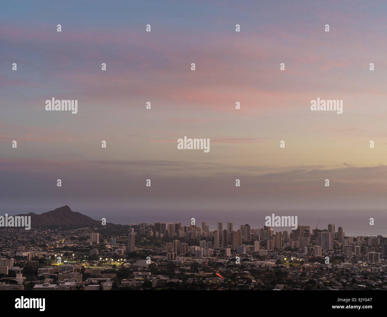 Honolulu round top drive hi-res stock photography and images - Alamy