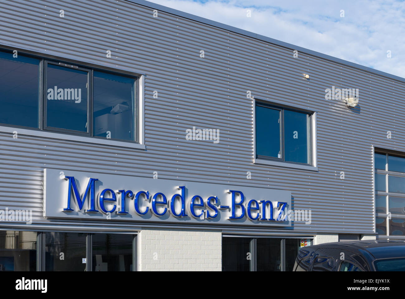 Mercedes benz dealer hi-res stock photography and images - Alamy