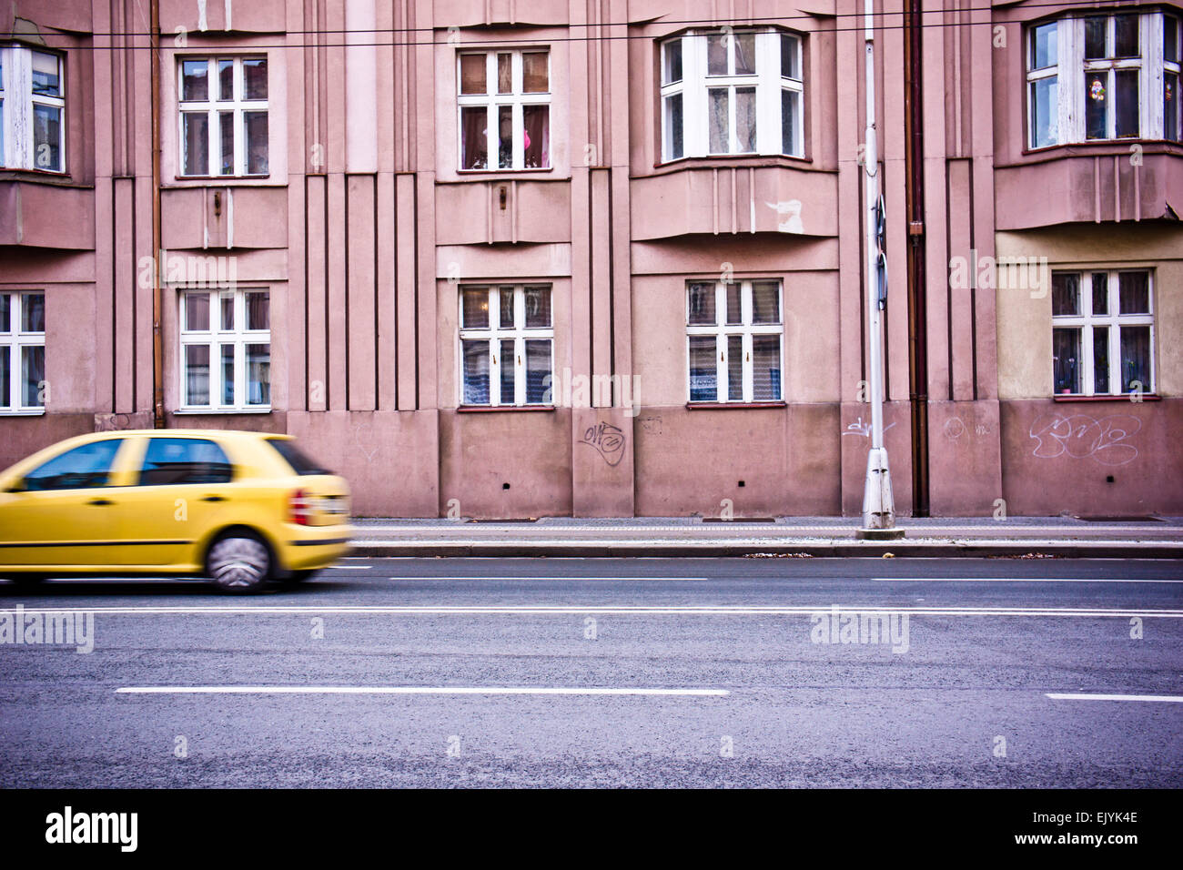 Car speed concept city hi-res stock photography and images - Alamy