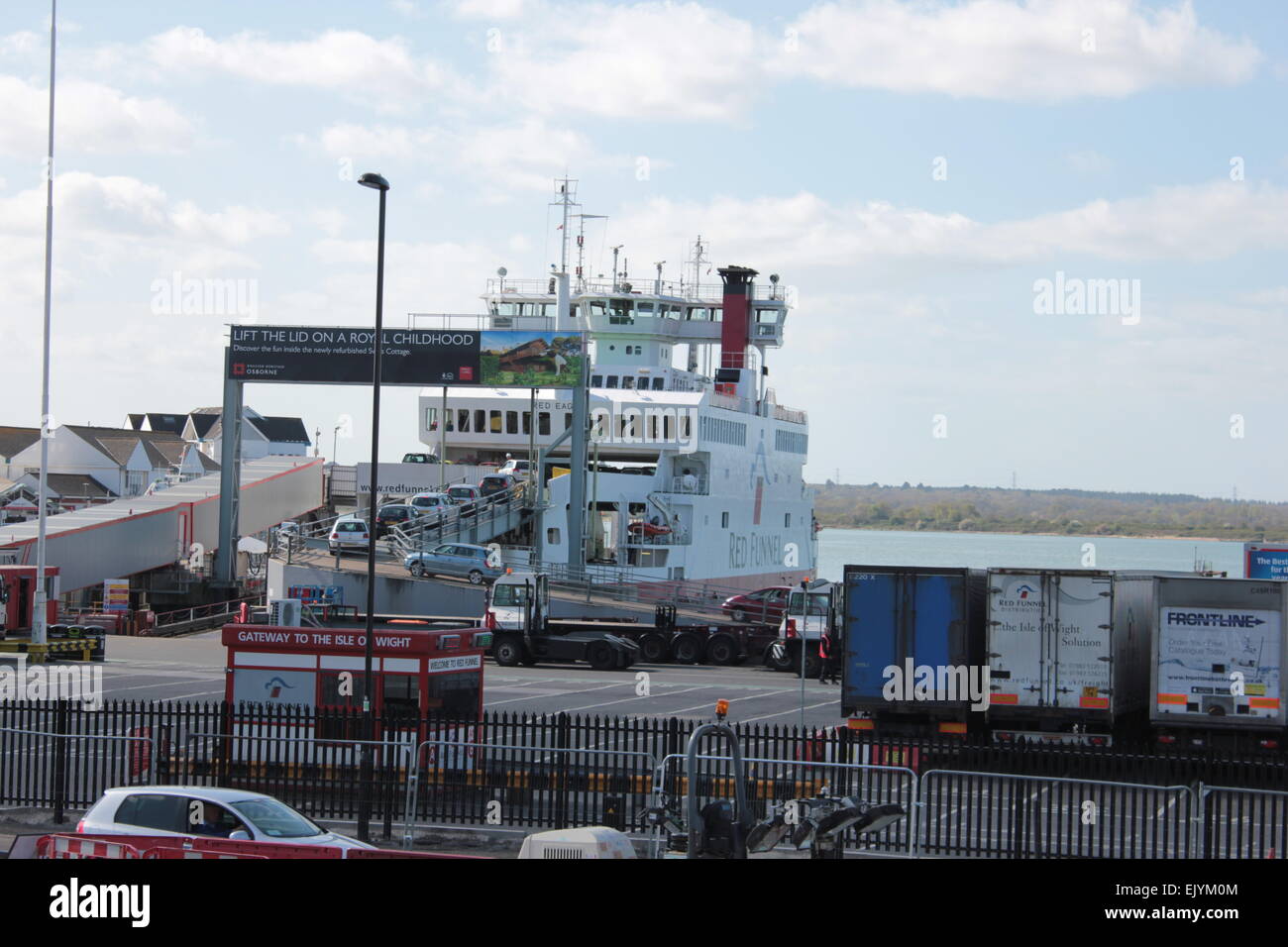 Itchen ferry hi-res stock photography and images - Alamy