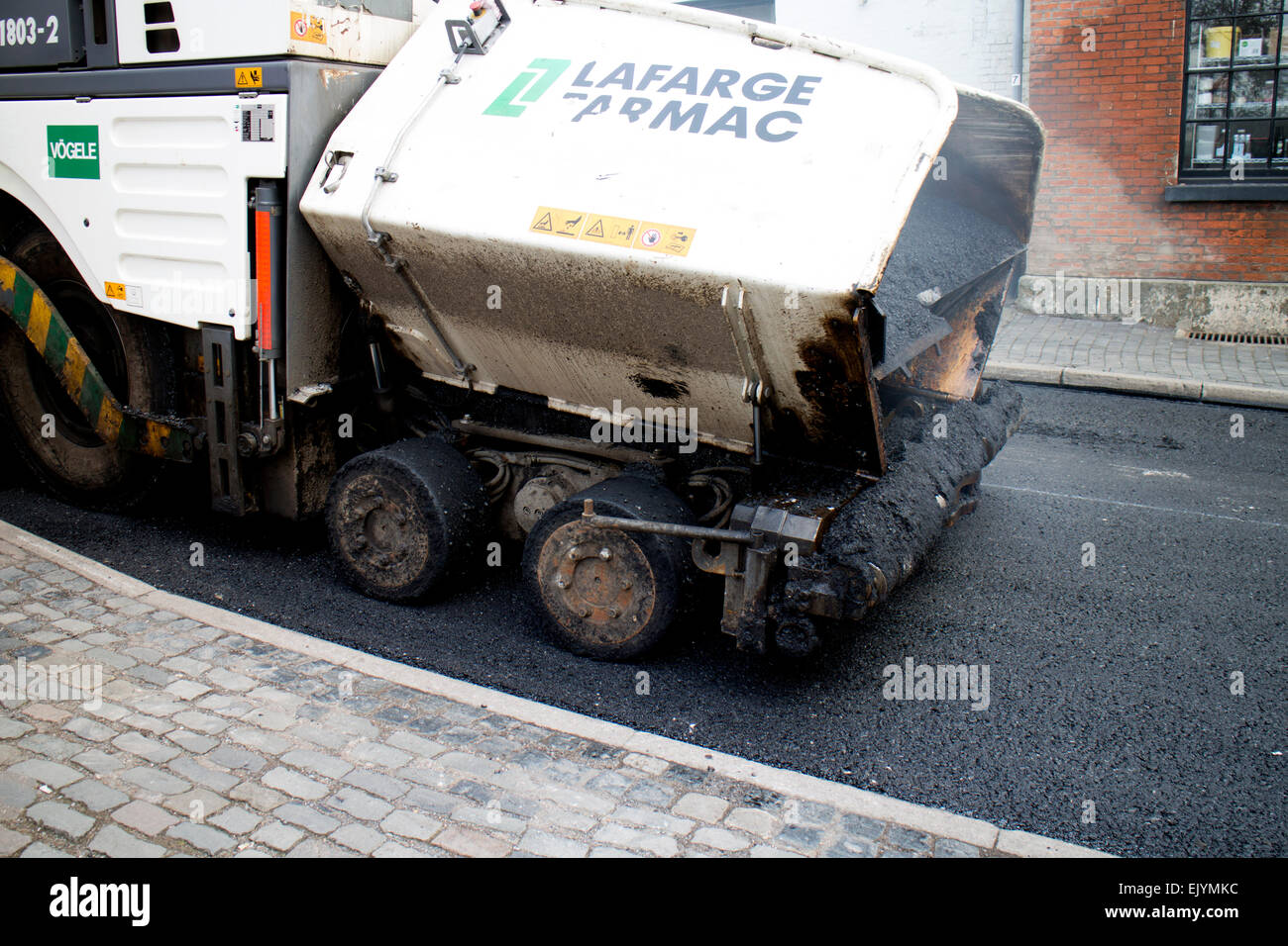 Road resurfacing machine hi-res stock photography and images - Alamy