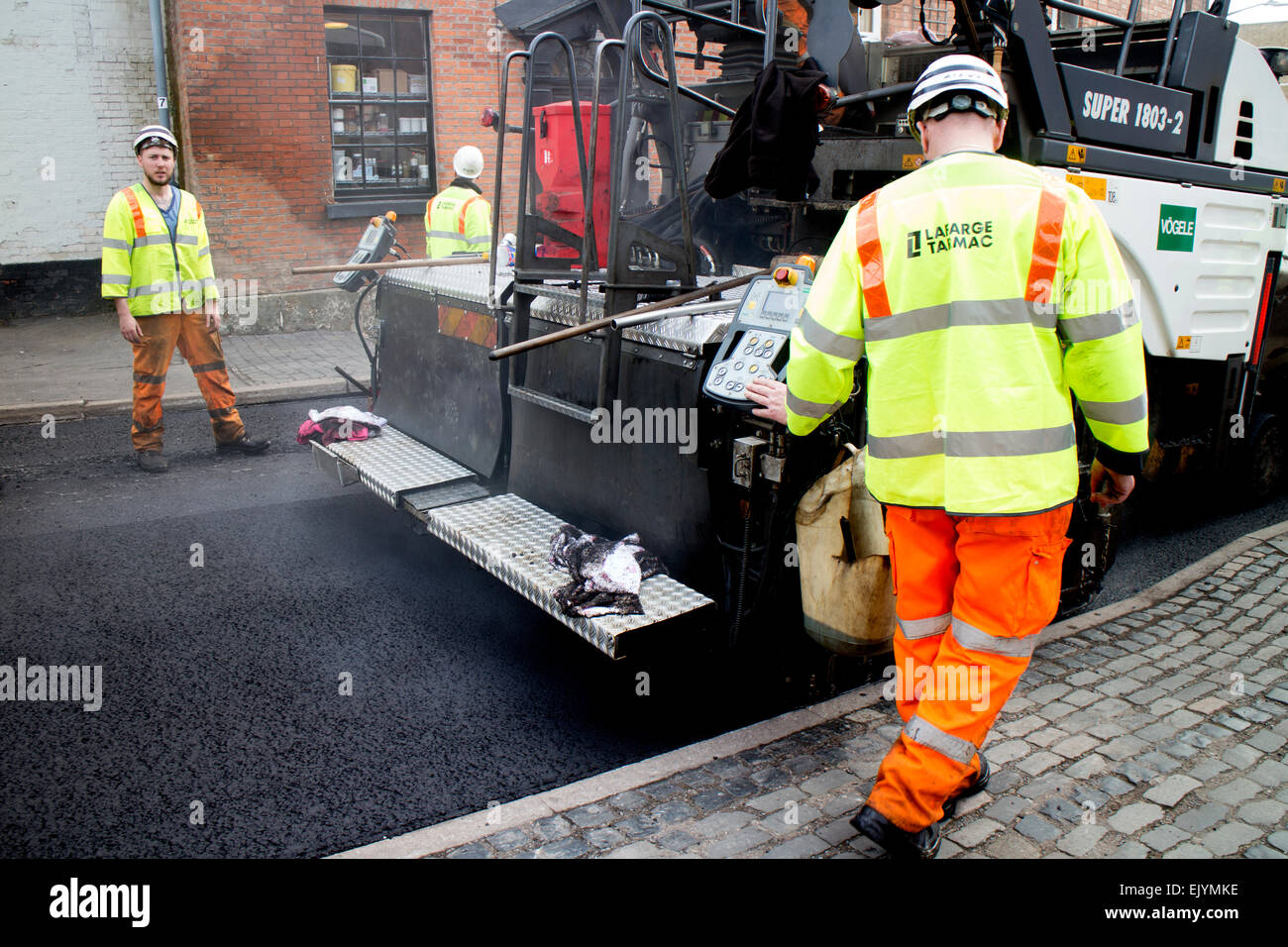 Road resurfacing machine hi-res stock photography and images - Alamy