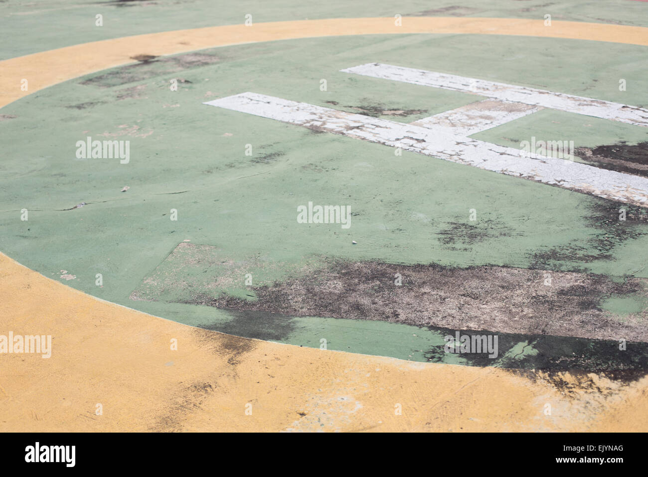 Helipad building hi-res stock photography and images - Alamy