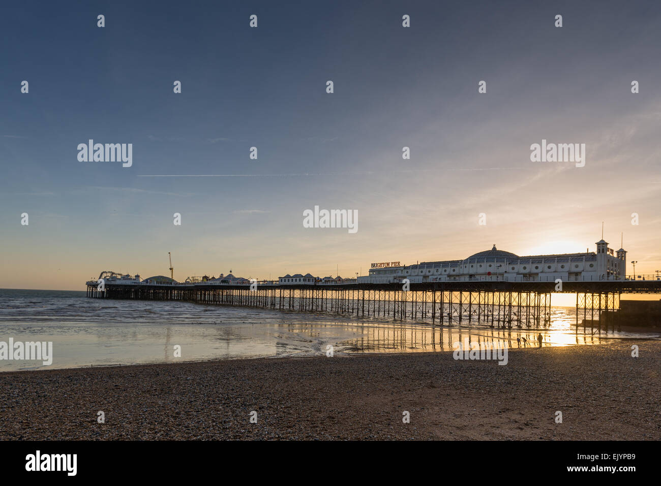 Brighton palace pier waves hi-res stock photography and images - Alamy