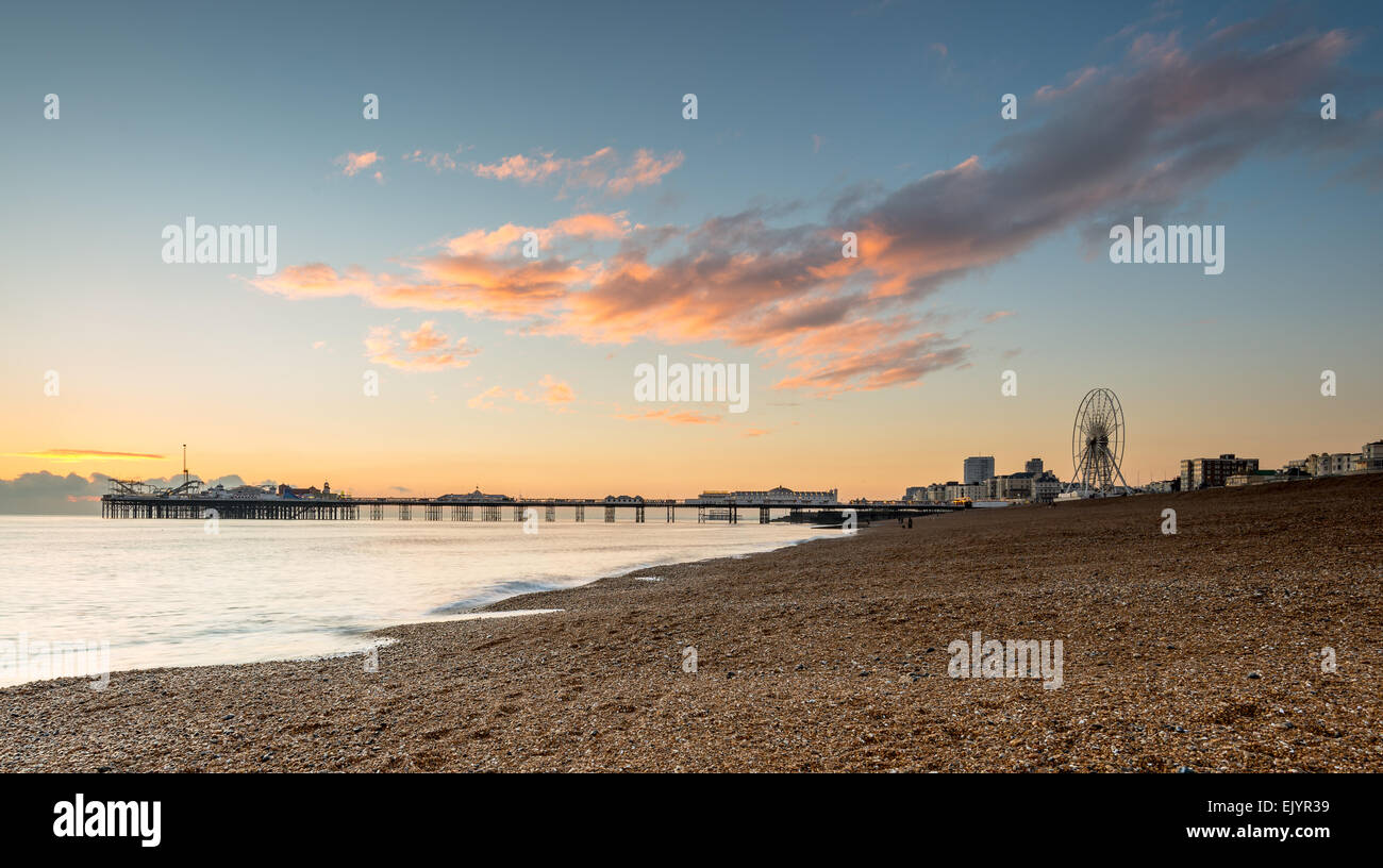 Silhouette of the Brighton skyline at sunset Stock Photo - Alamy