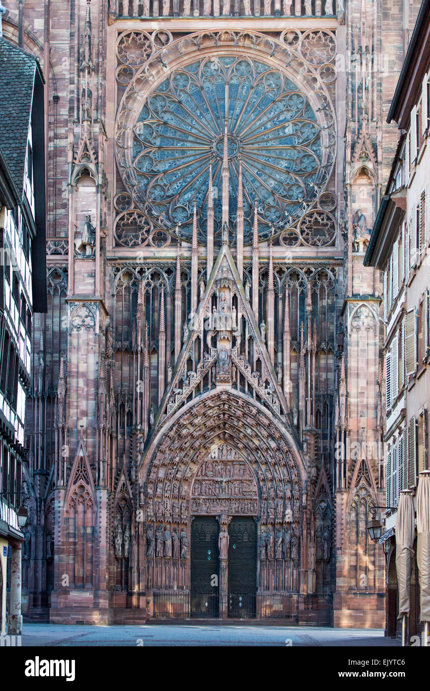 Exterior of Notre Dame of Strasbourg cathedral, France Stock Photo - Alamy