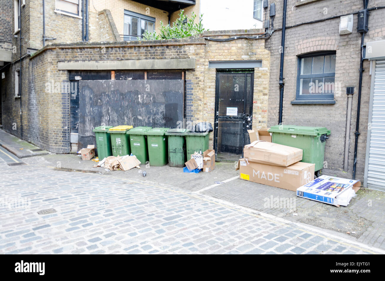 City bins hi-res stock photography and images - Alamy
