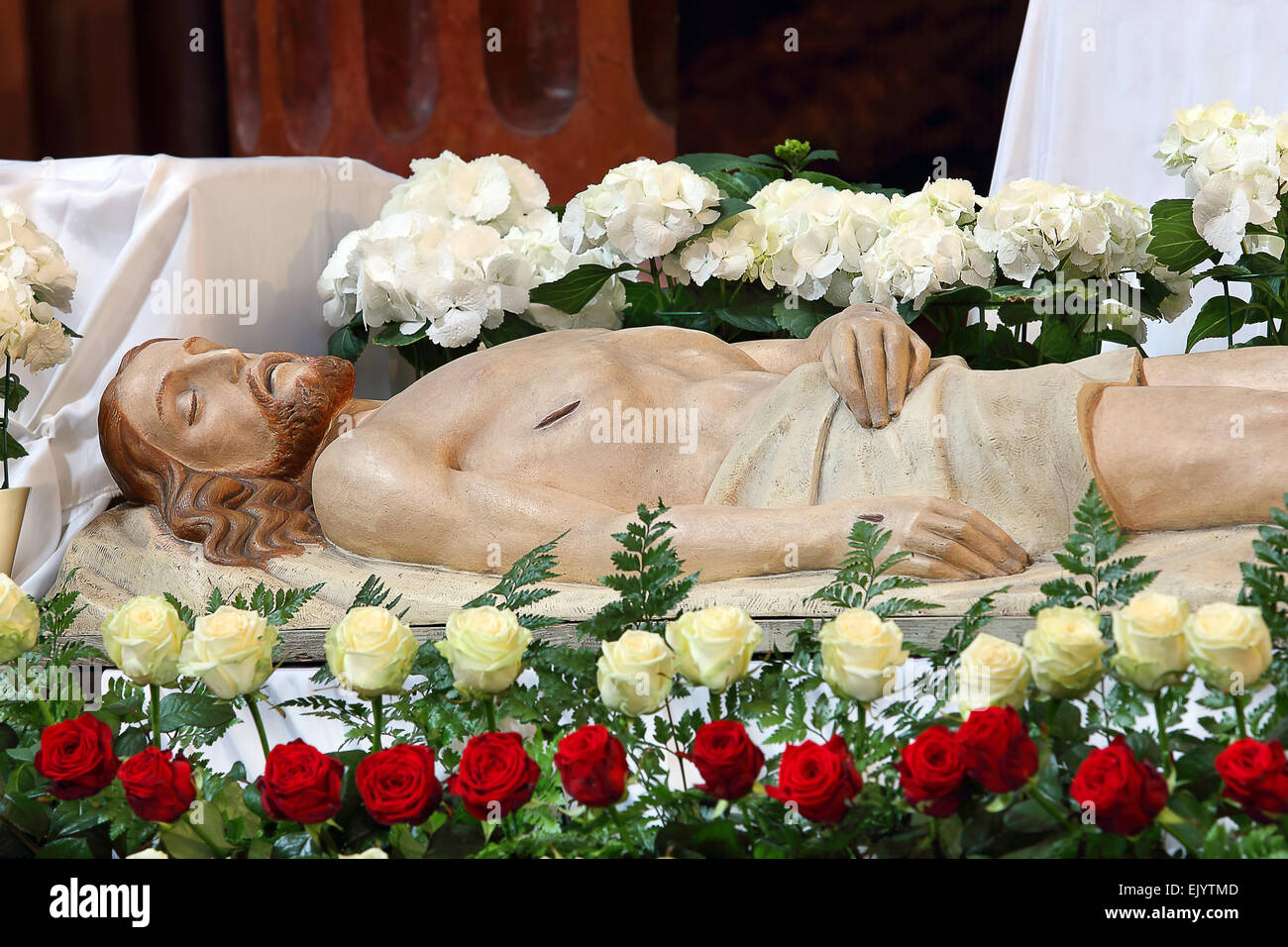 Jesus laid in the tomb hi-res stock photography and images - Alamy