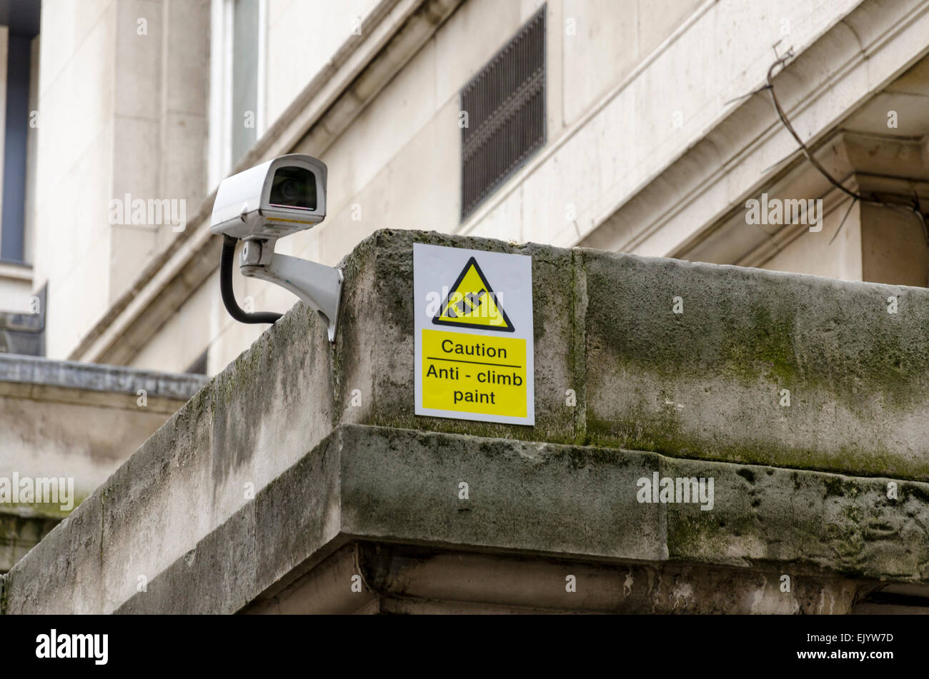 Cctv security camera sign warning hi-res stock photography and images ...