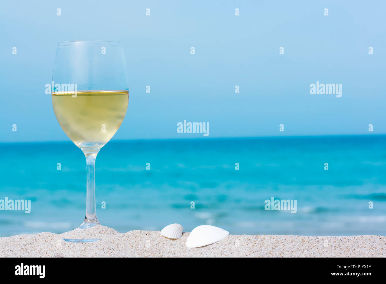Glass drink on beach hi-res stock photography and images - Alamy