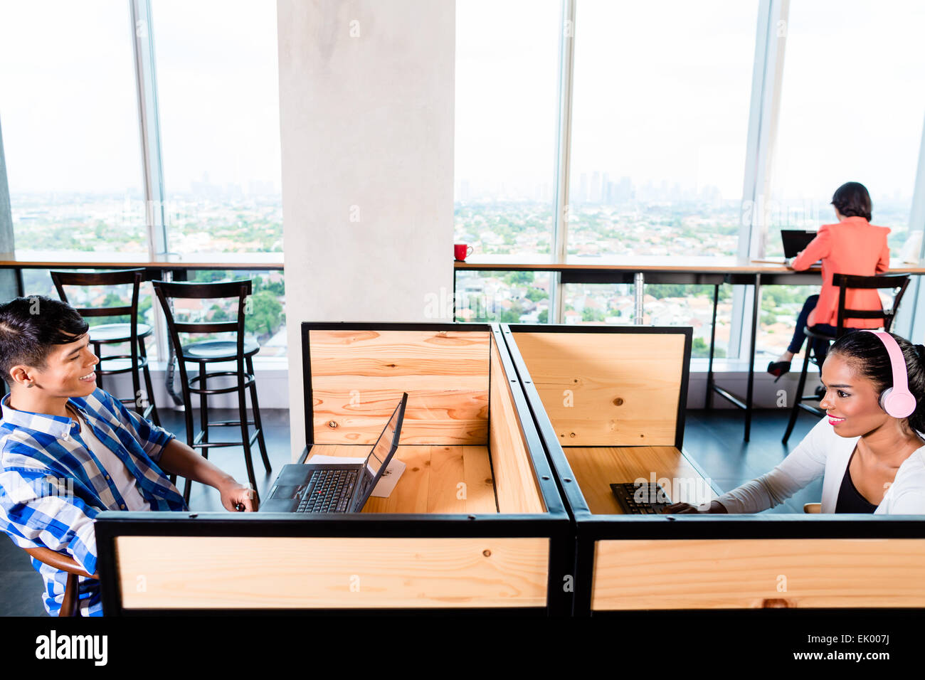 Indian office cubicles hi-res stock photography and images - Alamy