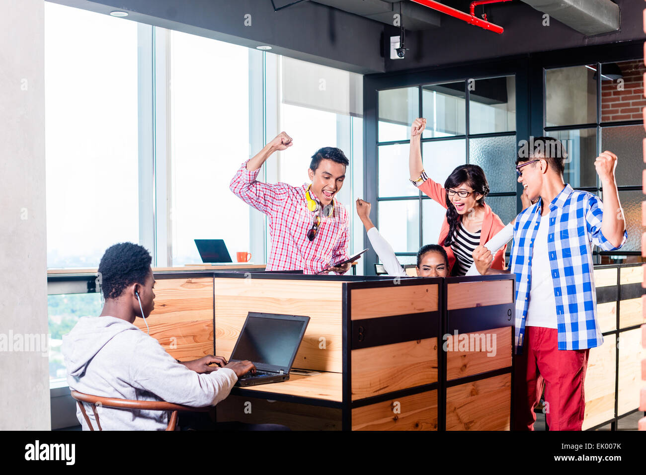 Indian office cubicles hi-res stock photography and images - Alamy
