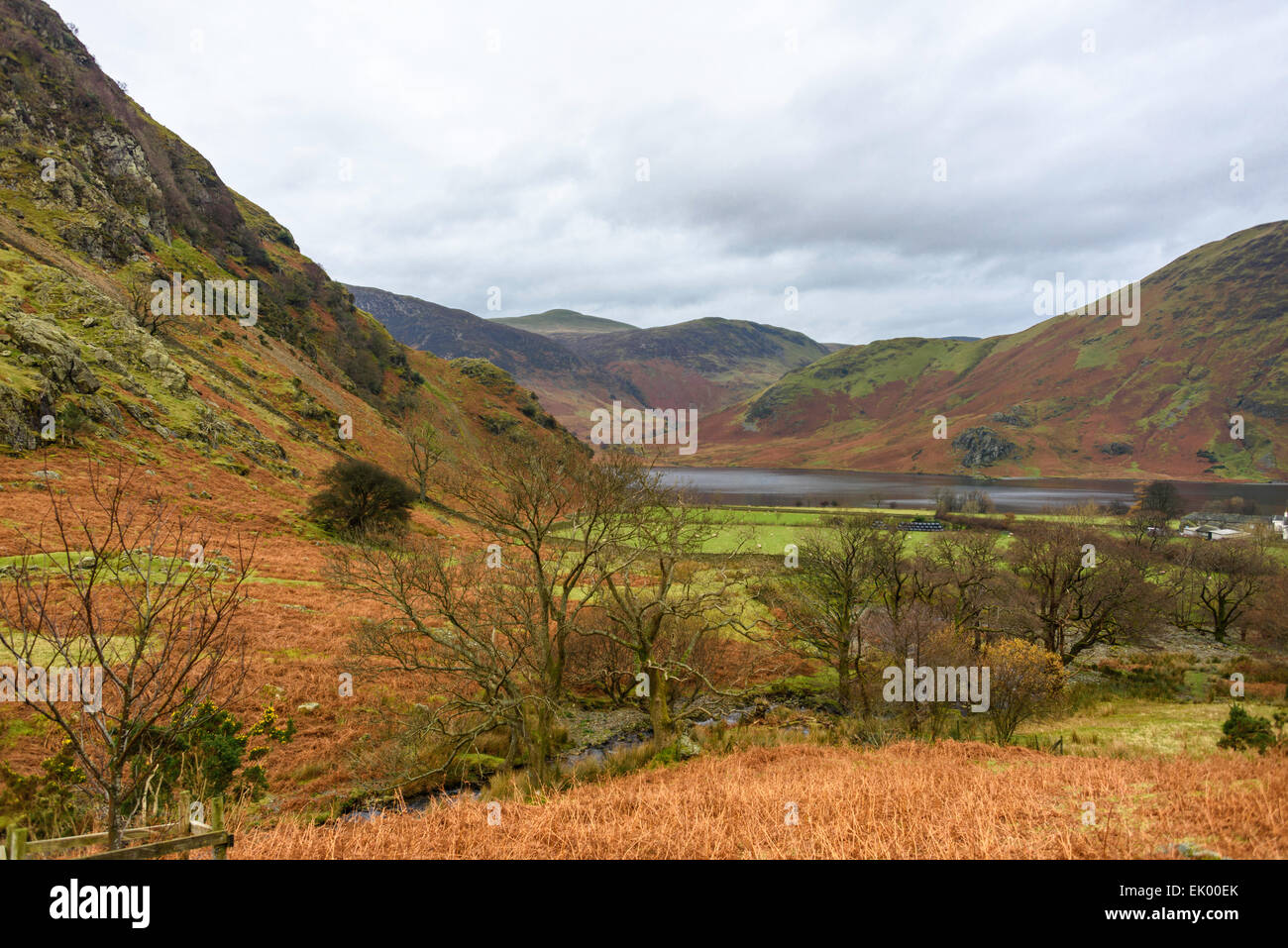 Walking around buttermere hi-res stock photography and images - Alamy