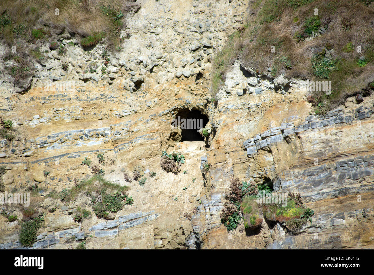 Cliff cave hi-res stock photography and images - Alamy