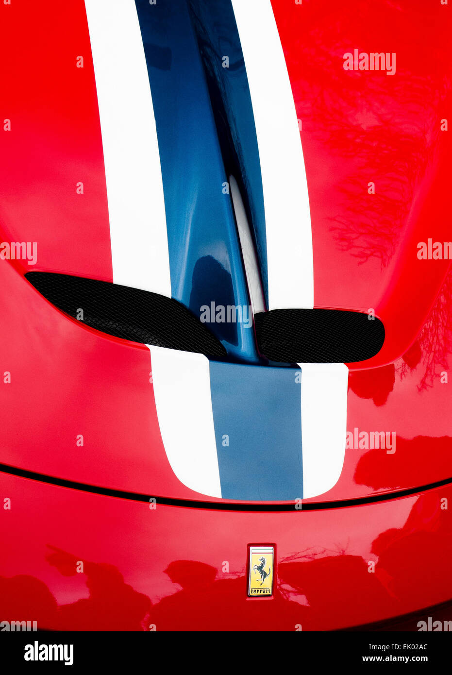 Bonnet on red ferrari hi-res stock photography and images - Alamy