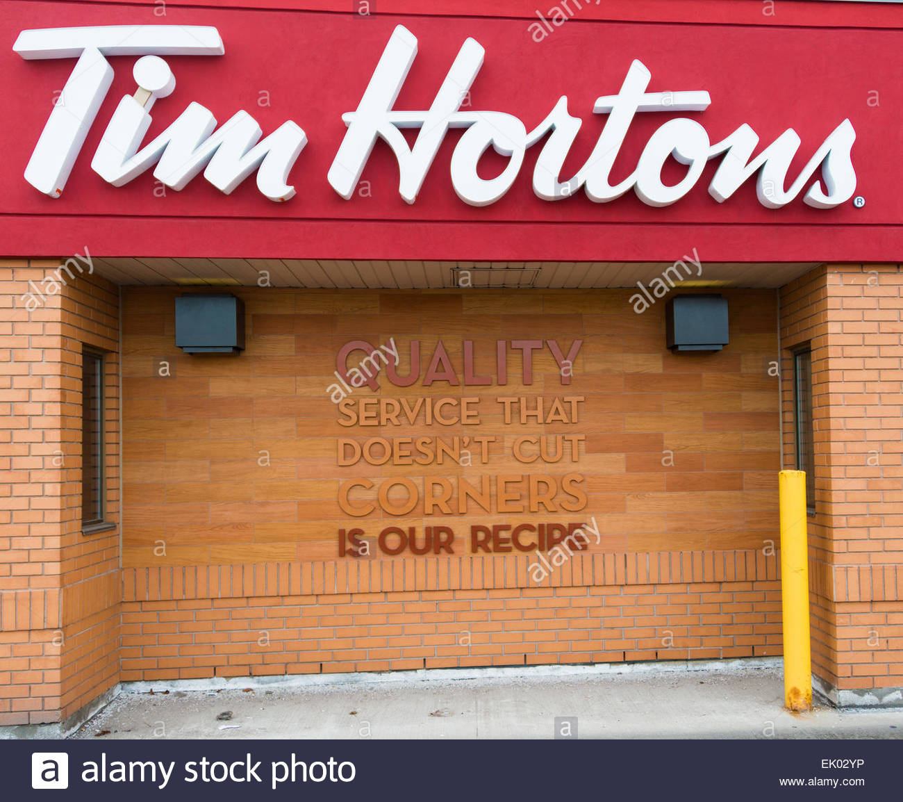 Tim Hortons Logo High Resolution Stock Photography and Images - Alamy