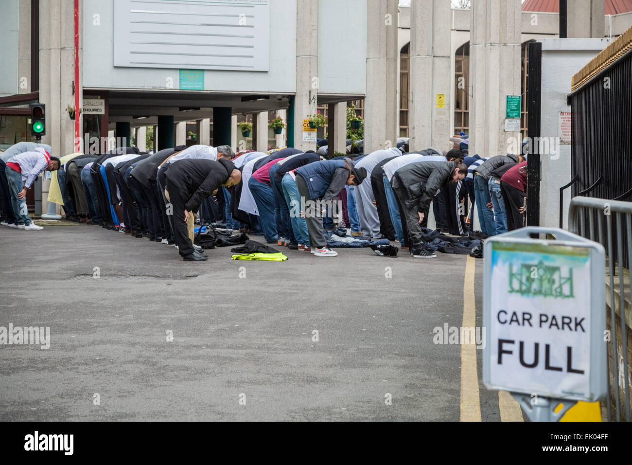 London, UK. 3rd April, 2015. Muslims attend Friday noon-prayers at the ...