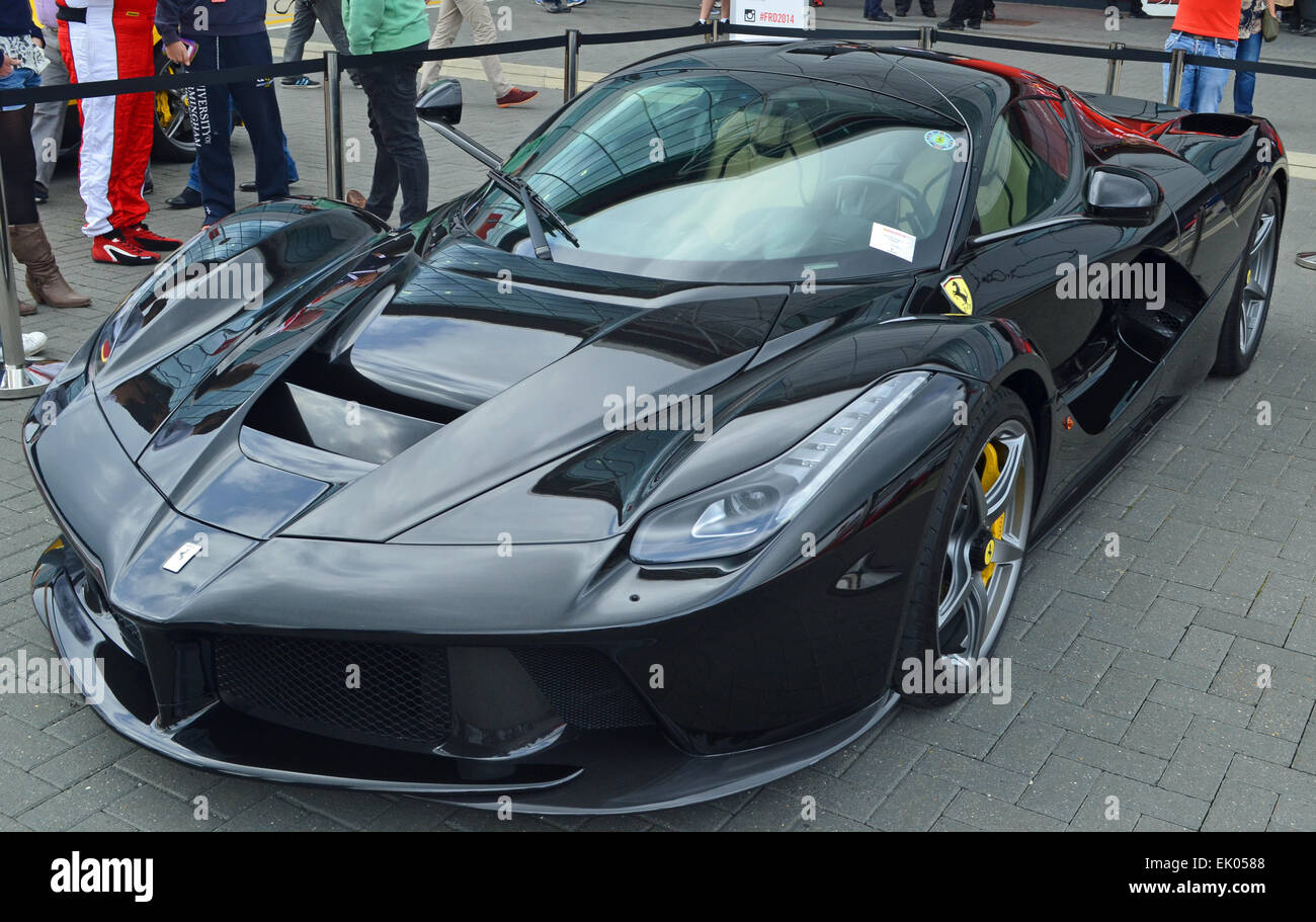 Ferrari Laferrari Black