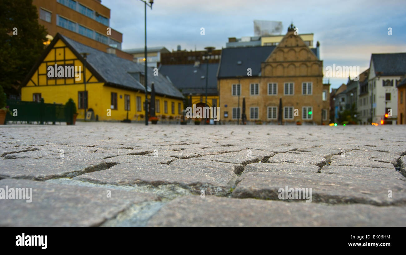 Oslo center, empty street in the early morning, tilt and blur view of ...