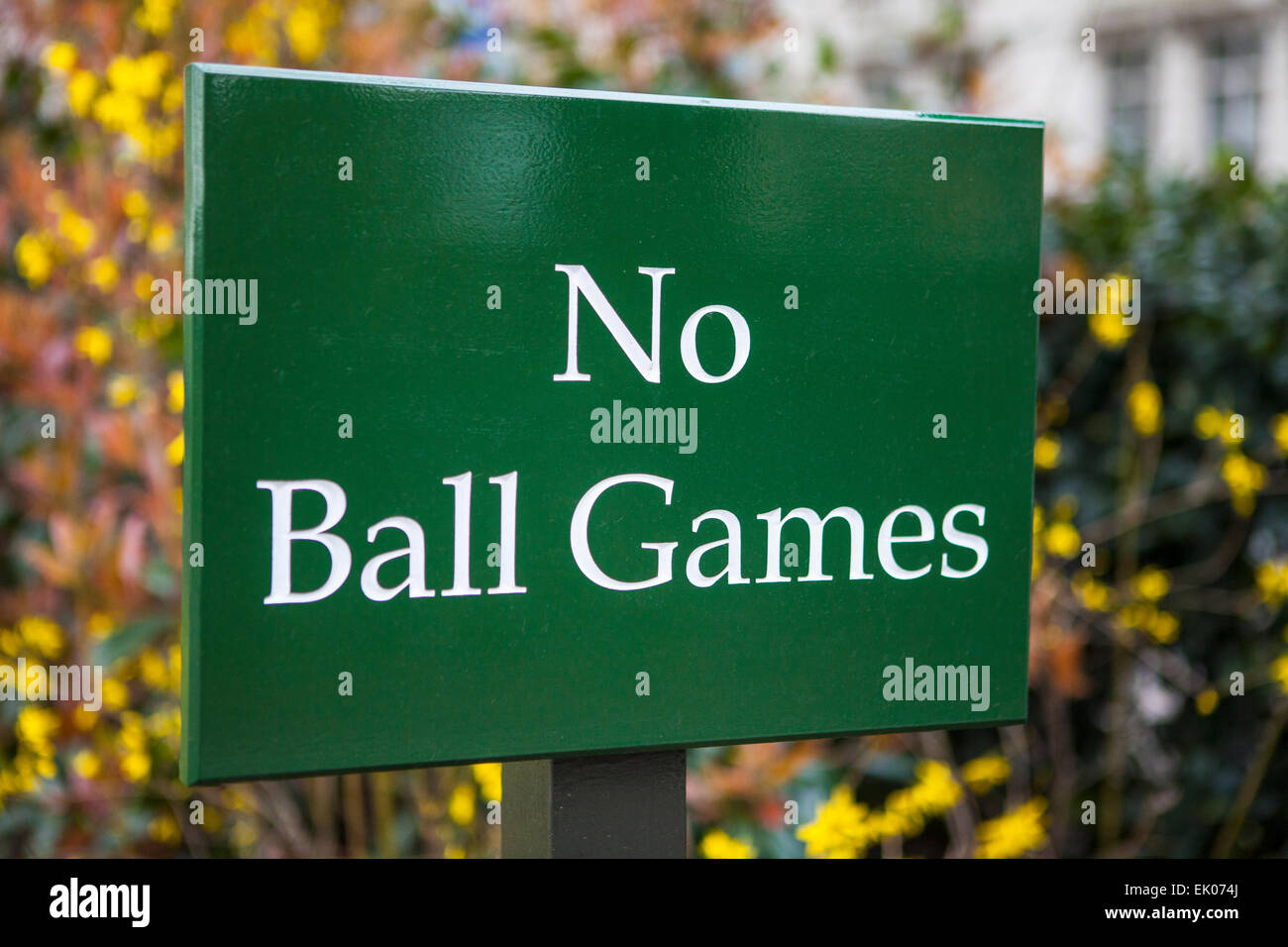 No ball games sign hi-res stock photography and images - Alamy