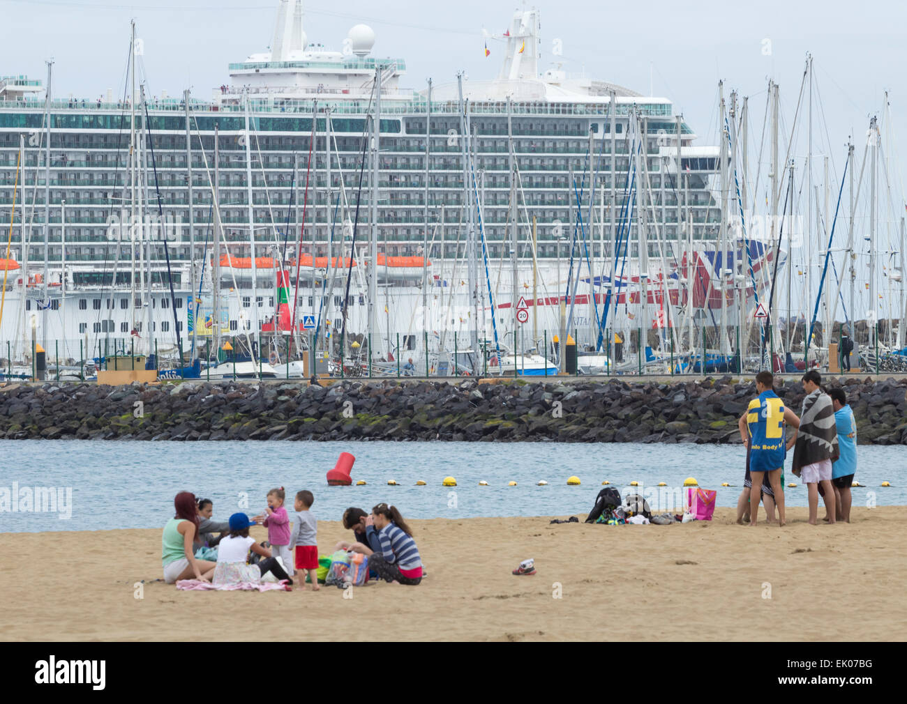 Largest union jack hi-res stock photography and images - Alamy