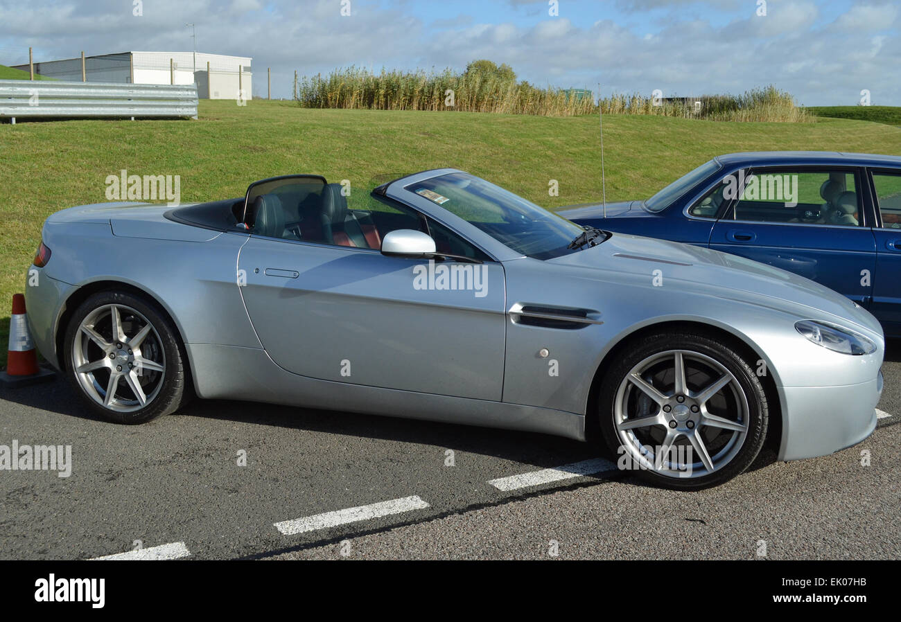 Aston Martin V8 Vantage Convertible Stock Photo - Alamy