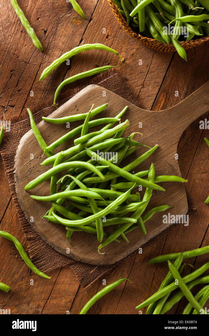 Raw Organic Green Beans Ready to Eat Stock Photo - Alamy