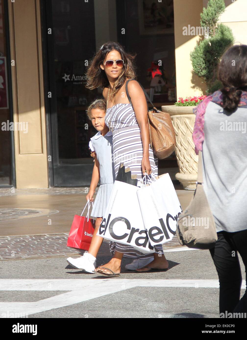 Nahla Aubry Shopping With Halle Berry Halle Berry How Many Kids Does