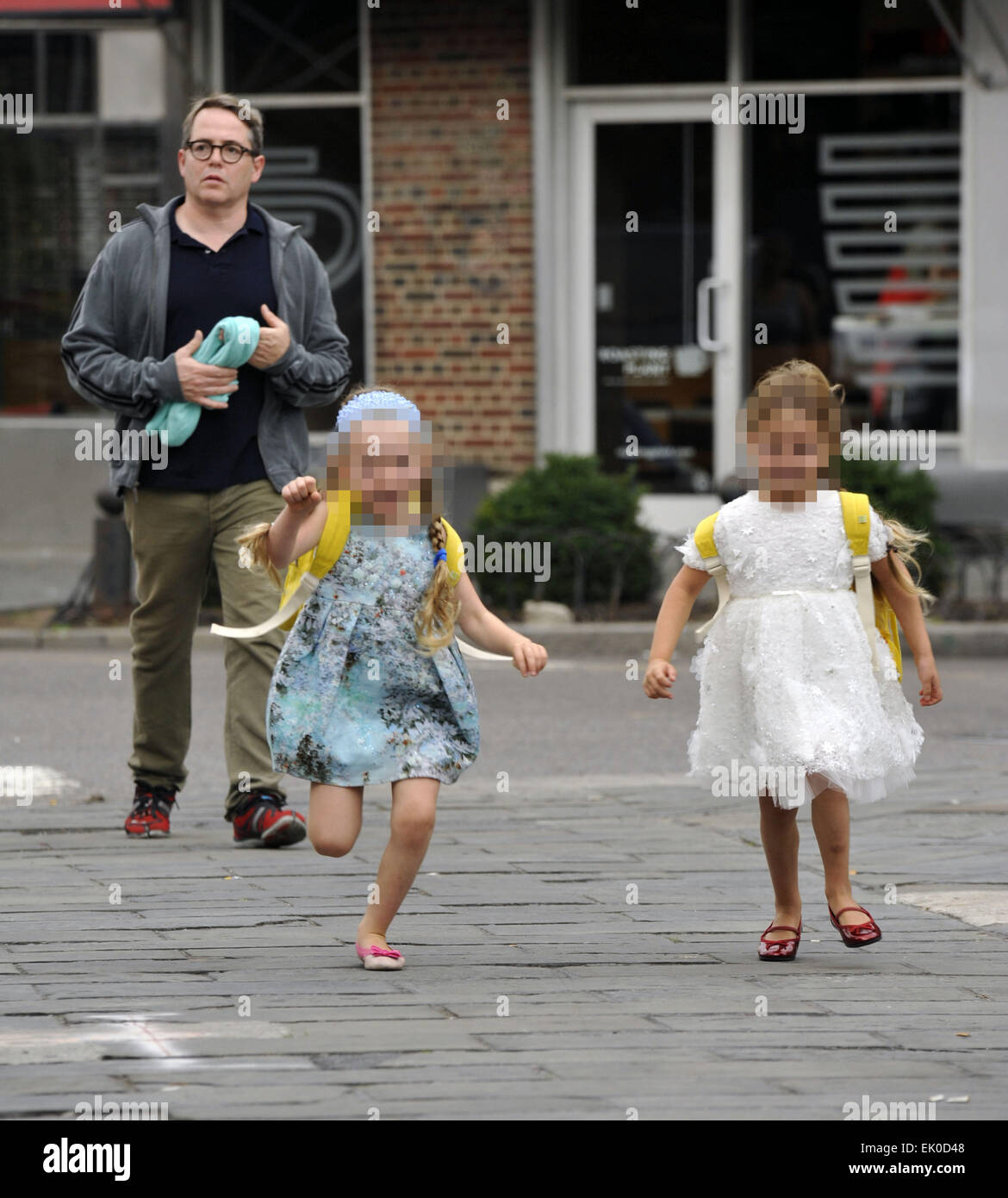 Matthew Broderick takes his twin daughters Marion and Tabitha to school ...