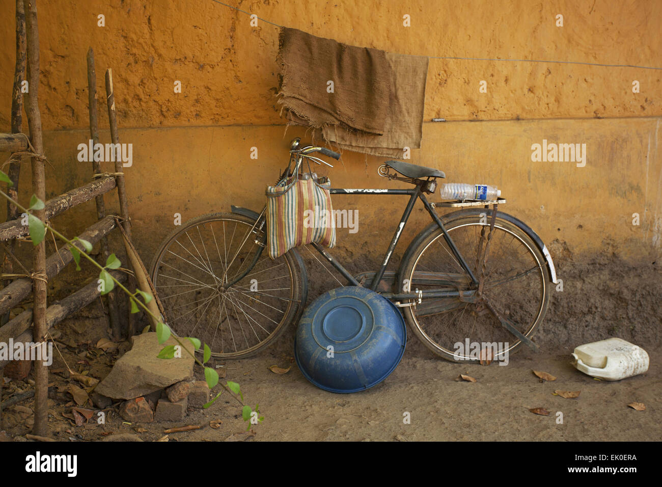 Typical indian house hi-res stock photography and images - Alamy