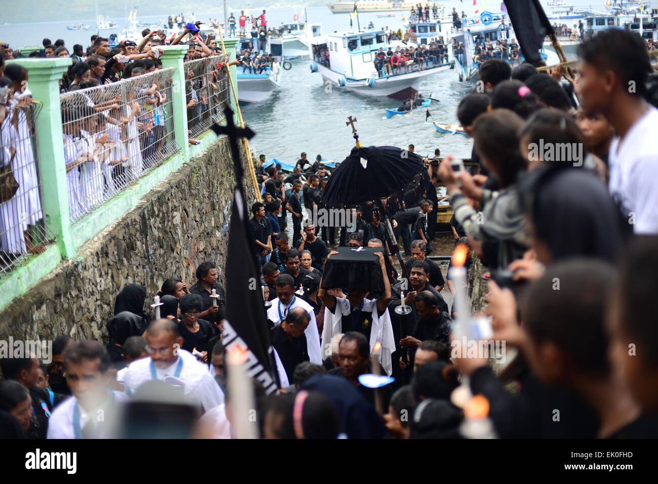 Larantuka, Indonesia. 3rd April, 2015. People welcome an old small ...