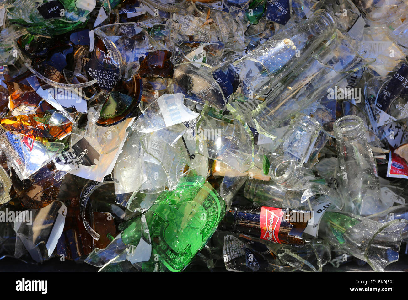 Broken bottles hi-res stock photography and images - Alamy