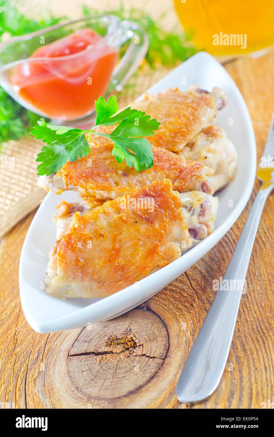 Messy chicken wings hi-res stock photography and images - Alamy