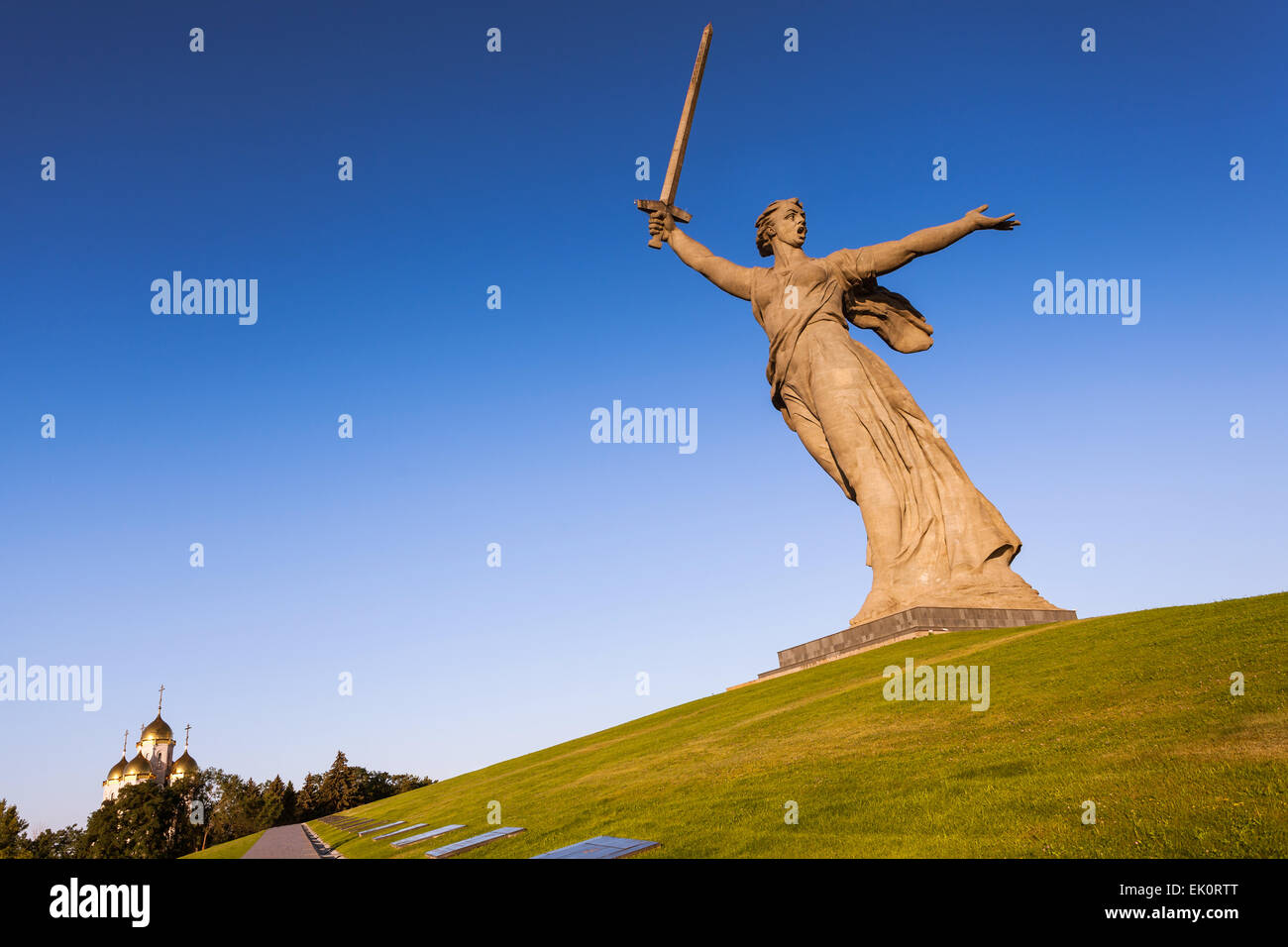 "Motherland calls" memorial in Volgorad (former Stalingrad), Russia ...