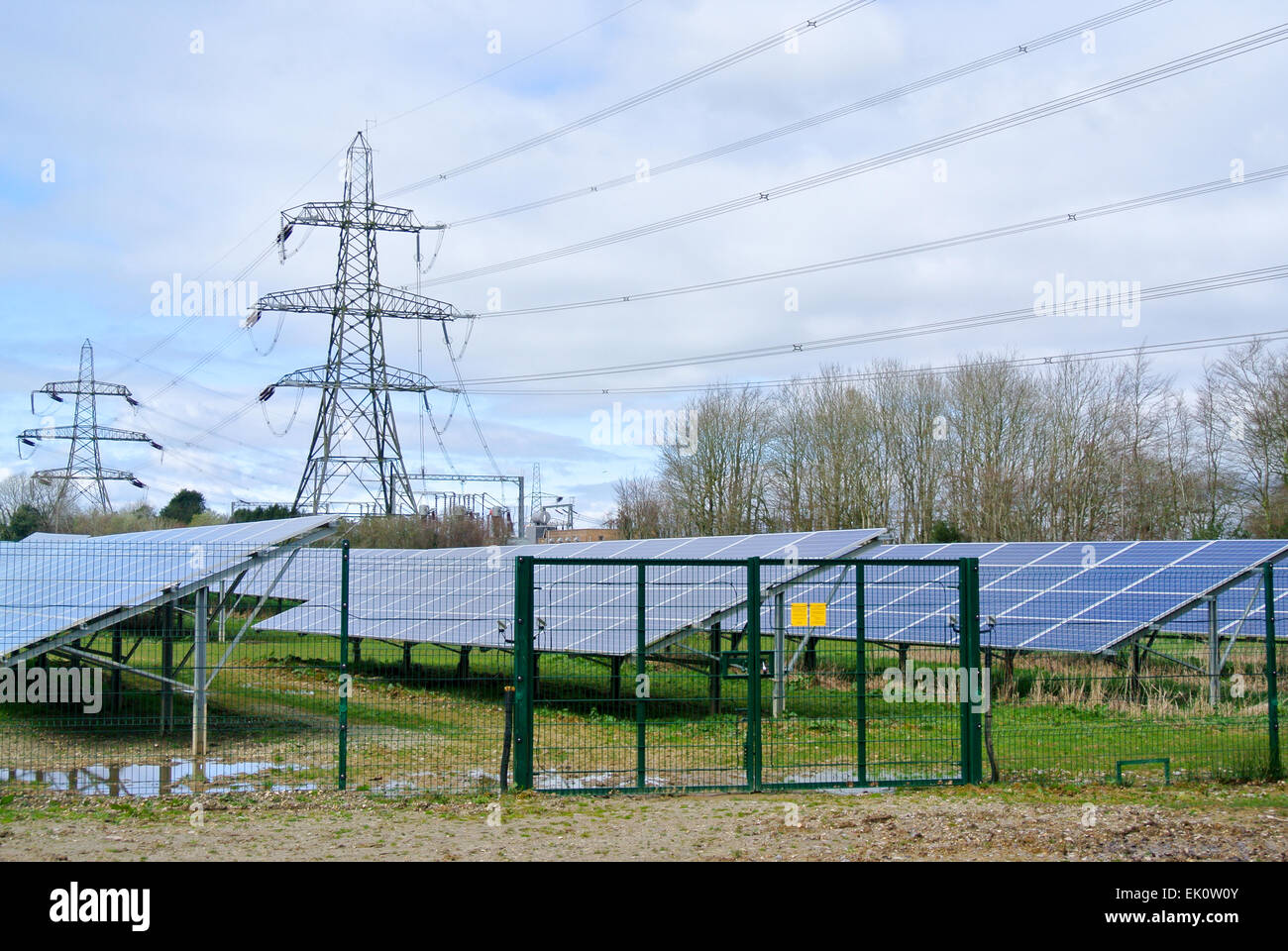 Renewable solar energy farm Stock Photo - Alamy