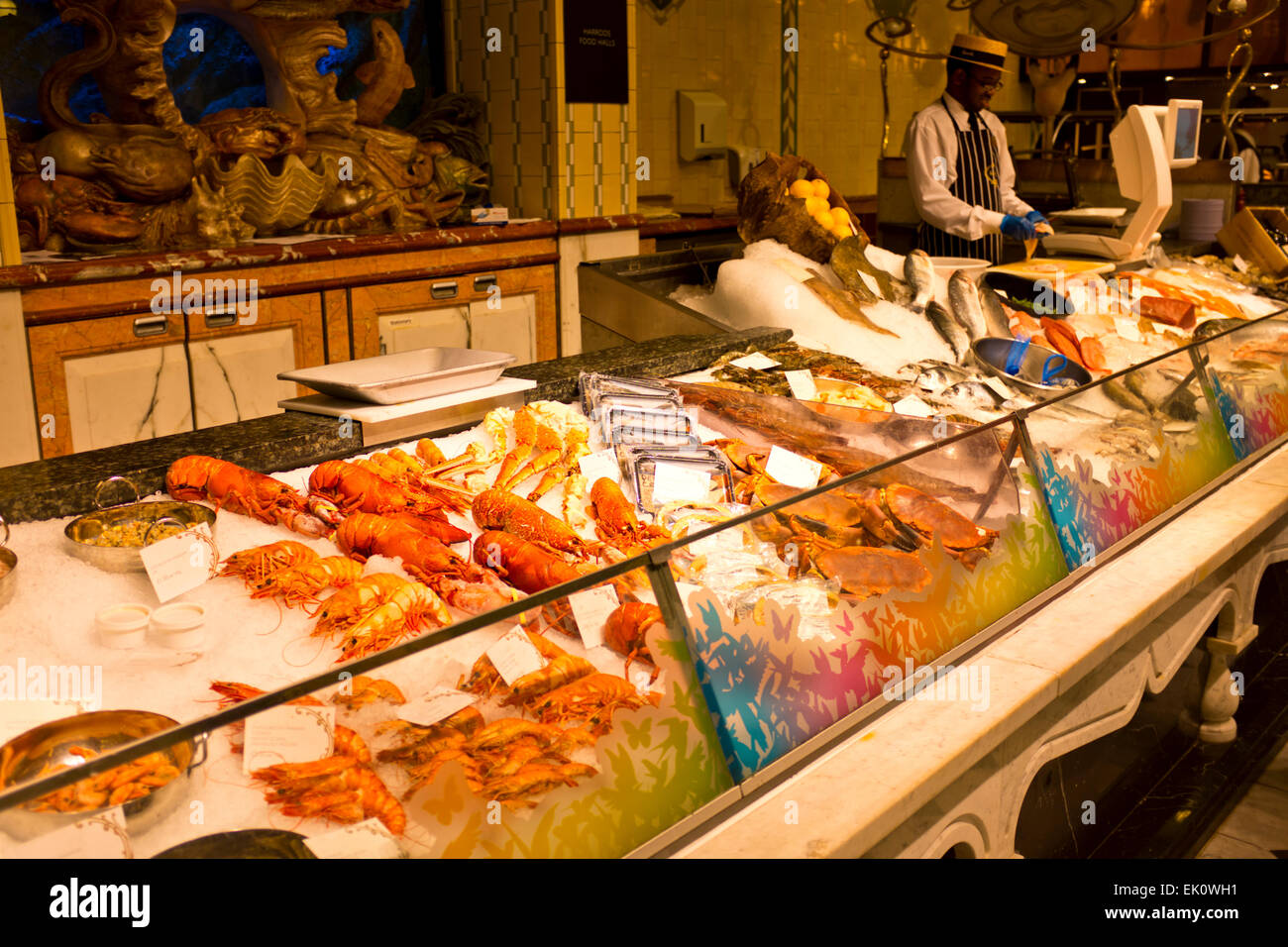 Harrods food halls hi-res stock photography and images - Alamy