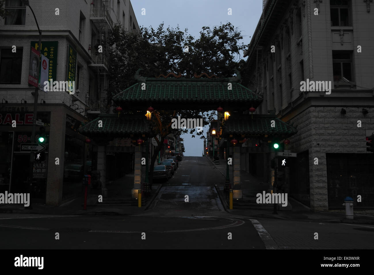 San Francisco Chinatown Dragon Gate Stock Photos & San Francisco ...