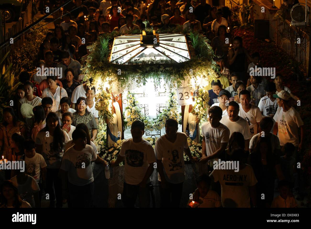 Pampanga, Philippines. 03rd Apr, 2015. Catholic devotees join a ...