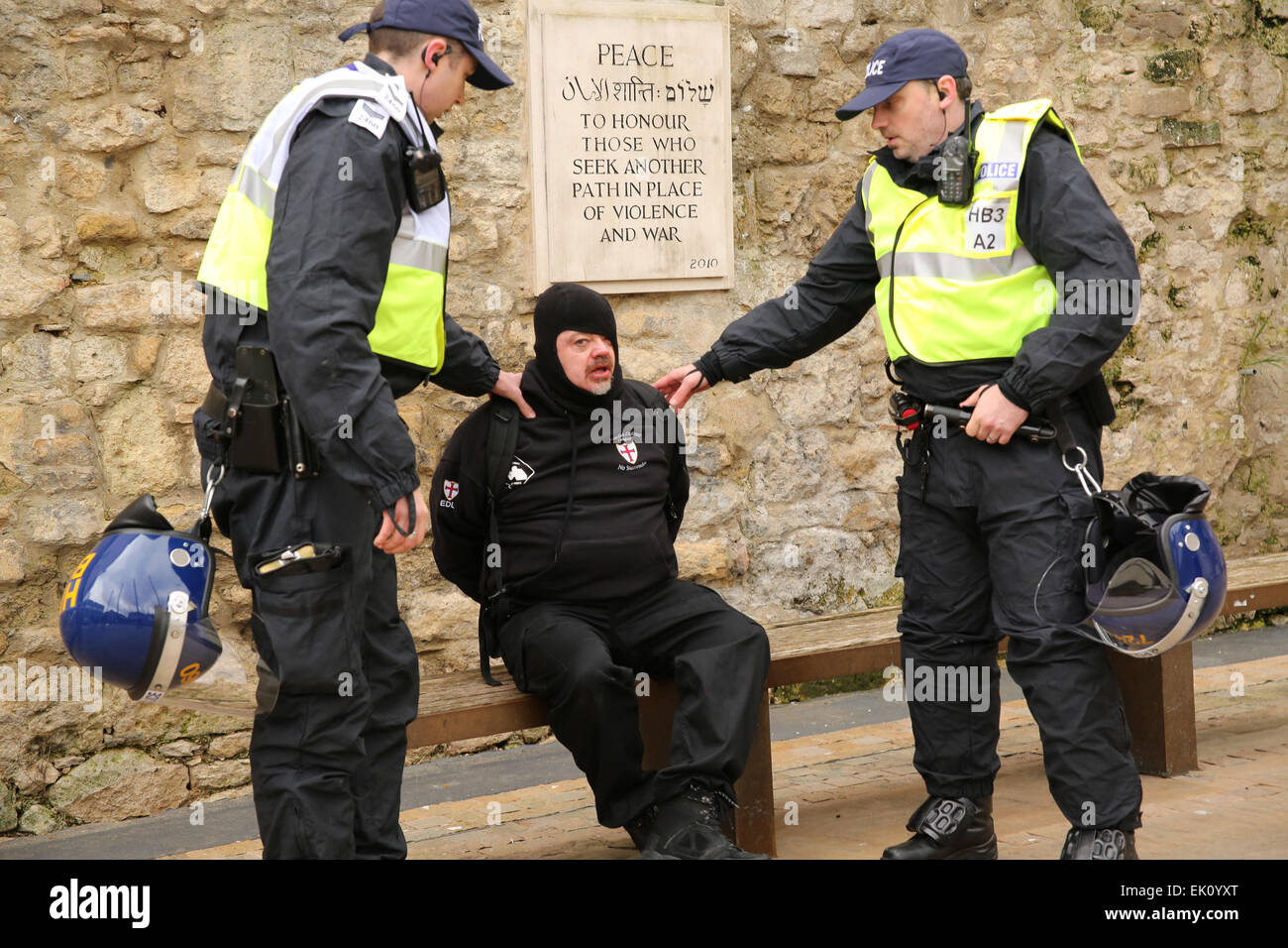Oxford, UK. 4th April, 2015.Anti fascist clash with EDL in Oxford today ...