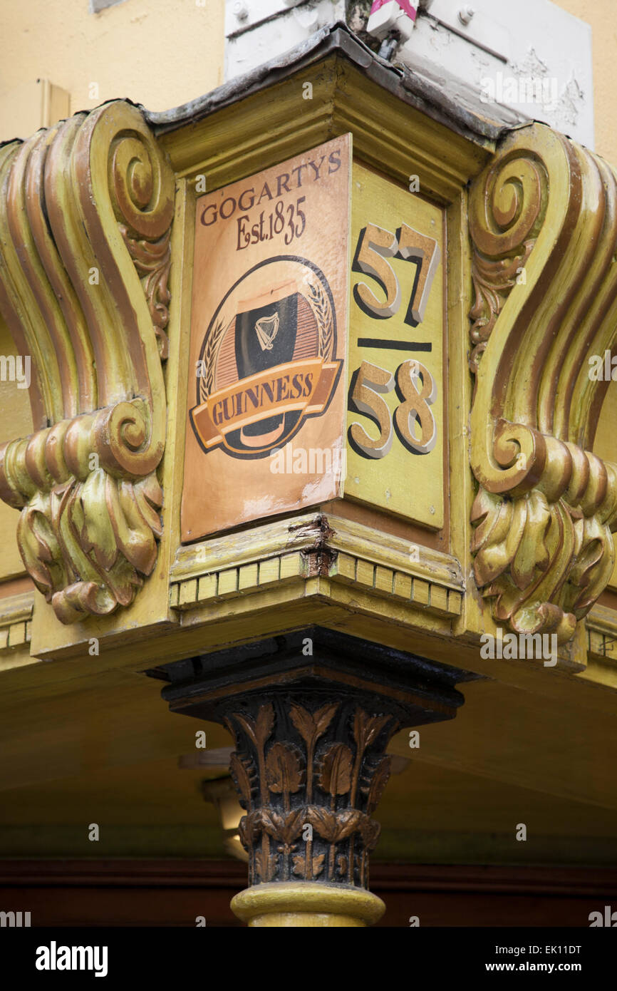 Gogarty Bar and Pub Sign, Temple Bar, Dublin, Ireland Stock Photo - Alamy