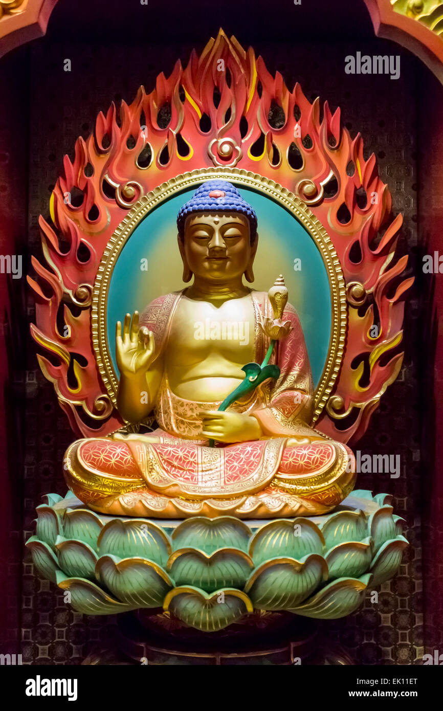 Buddha Tooth Relic Temple in Singapore Stock Photo - Alamy