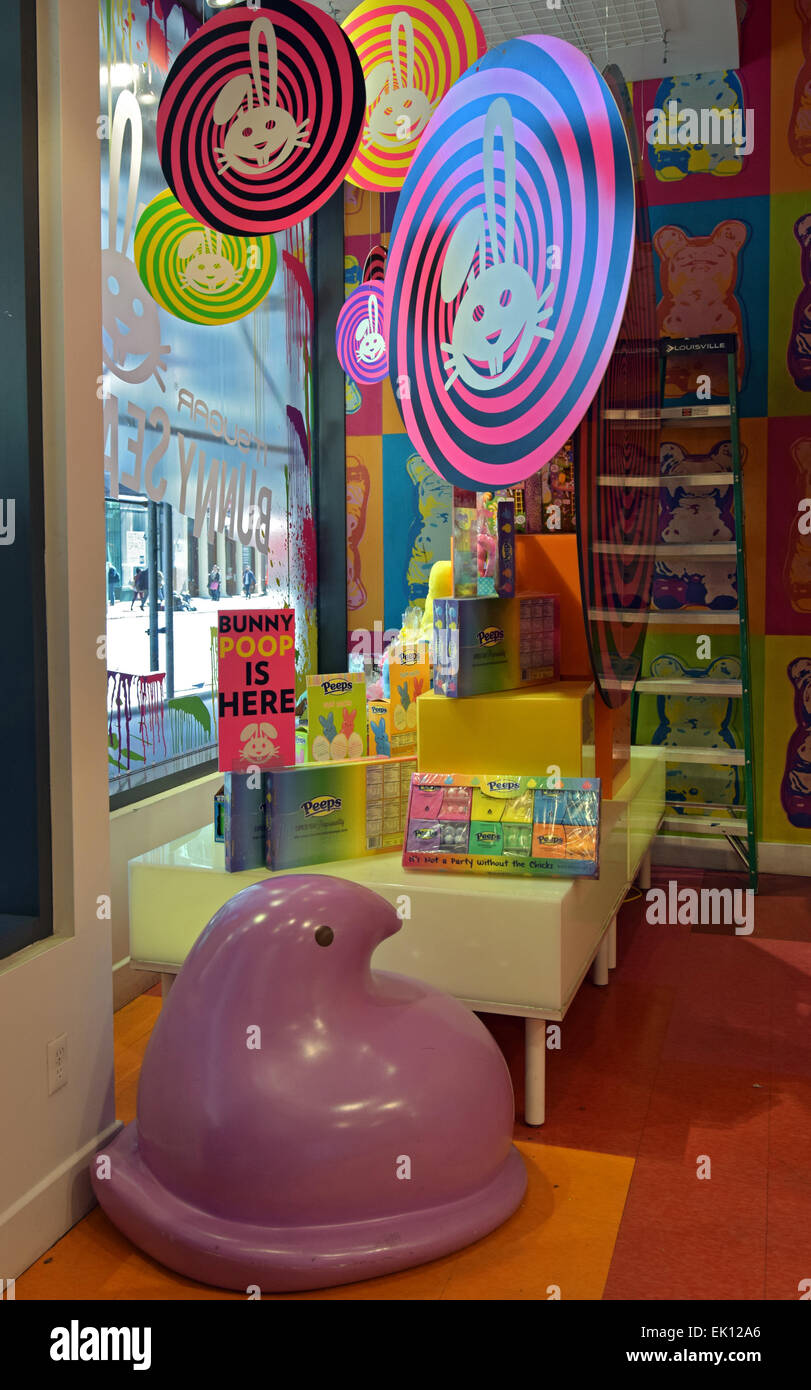 Interior of IT'SUGAR store on Broadway in Greenwich Village with a ...
