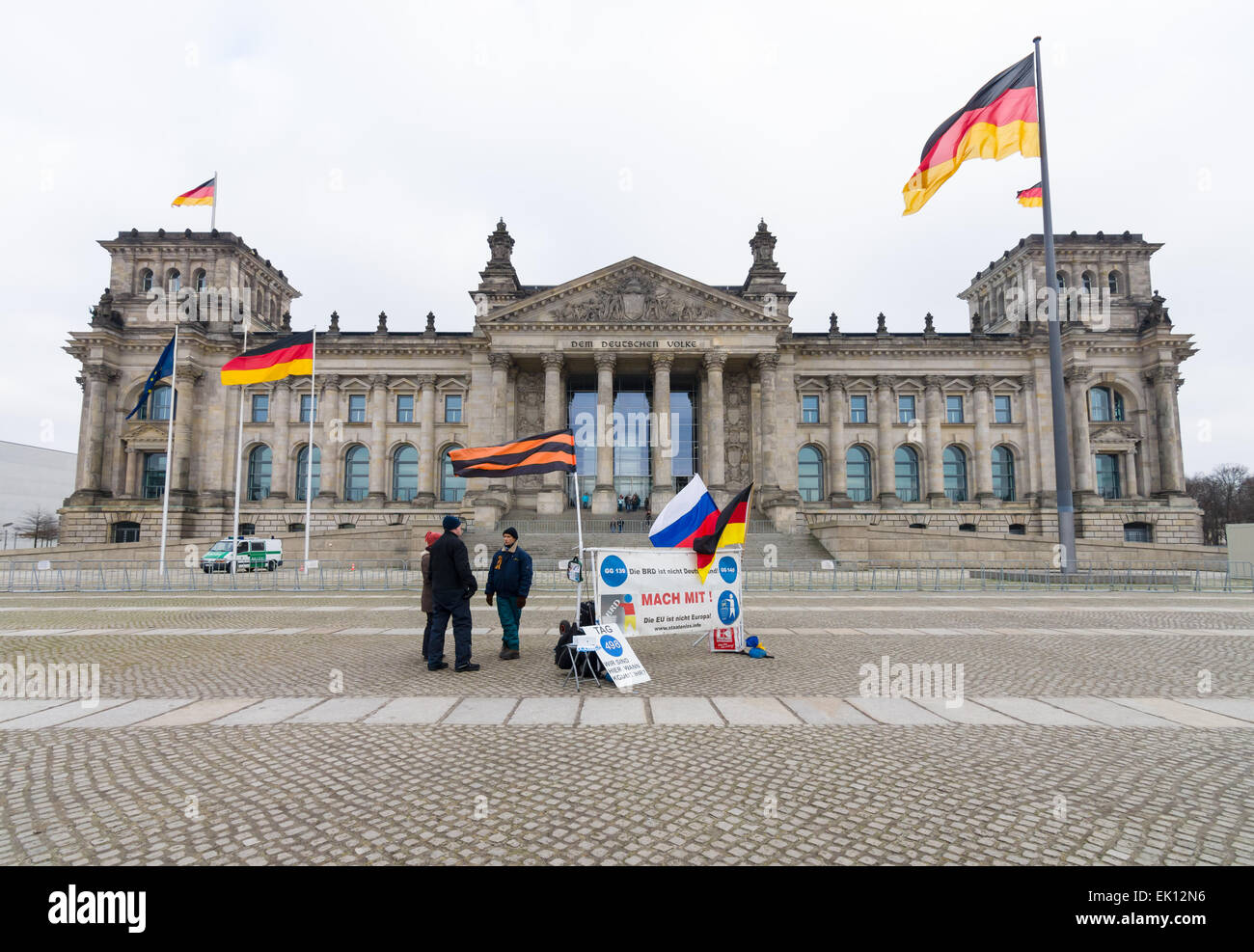 Picket in front of the German parliament — Reichstag Stock Photo - Alamy