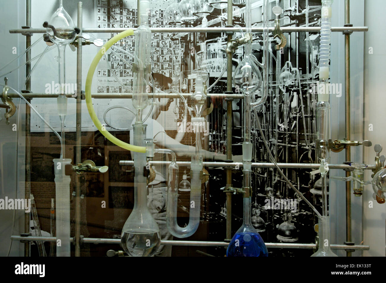 Manhattan Project Glass