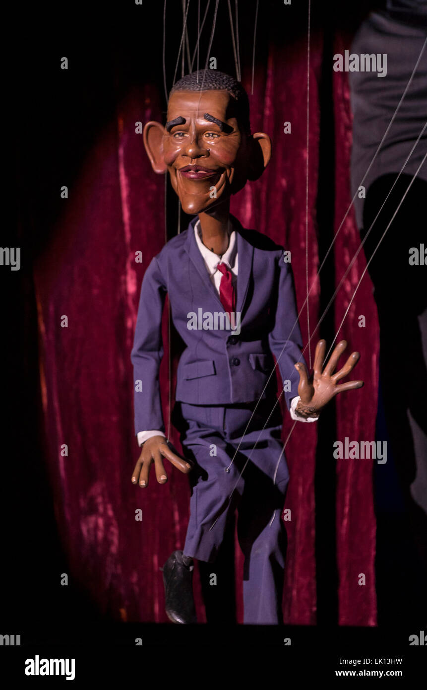 Las Vegas, Nevada, USA. 3rd Apr, 2015. Puppeteer Scott Land works the ...