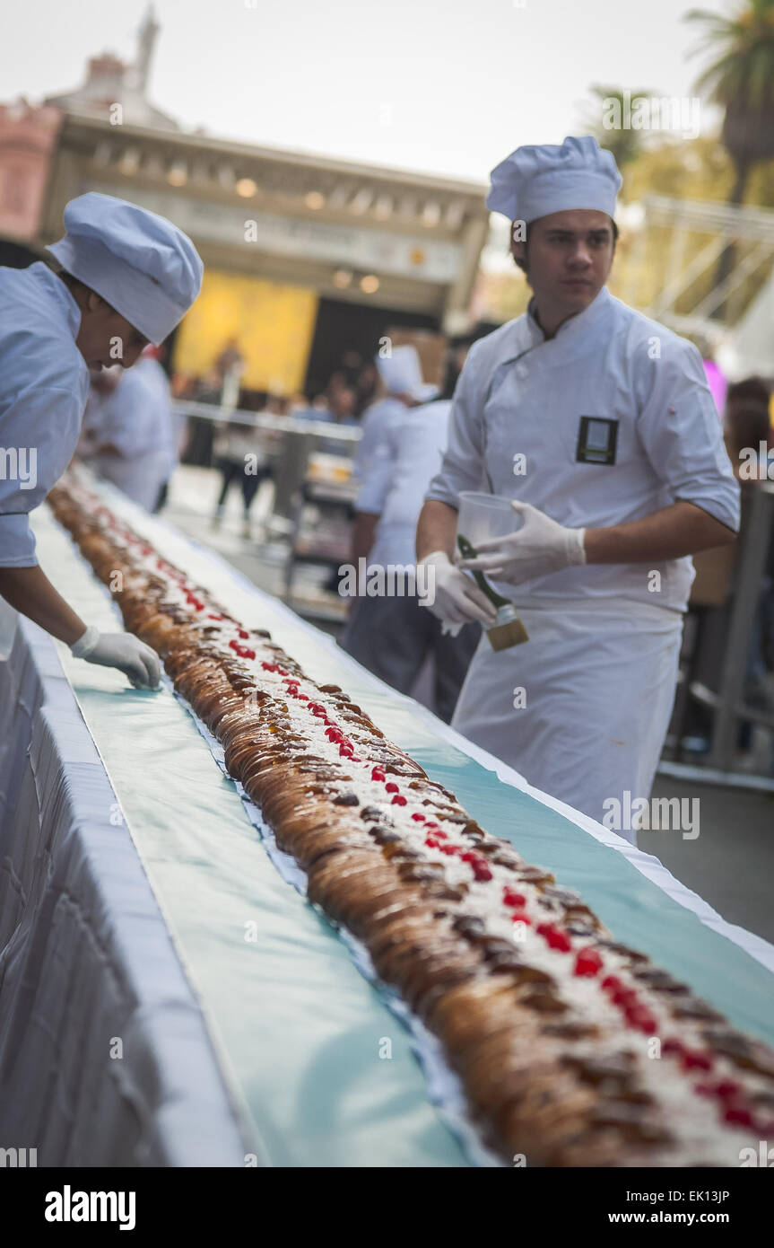 Buenos Aires, Argentina. 4th Apr, 2015. A 150m long Easter Bread is ...