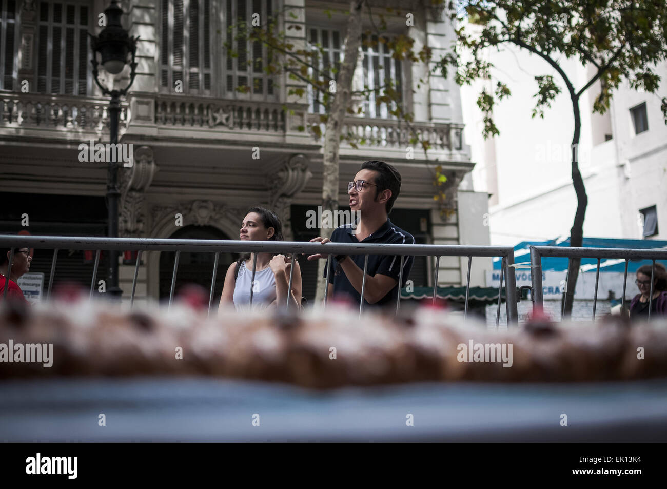 Buenos Aires, Argentina. 4th Apr, 2015. A 150m long Easter Bread is ...